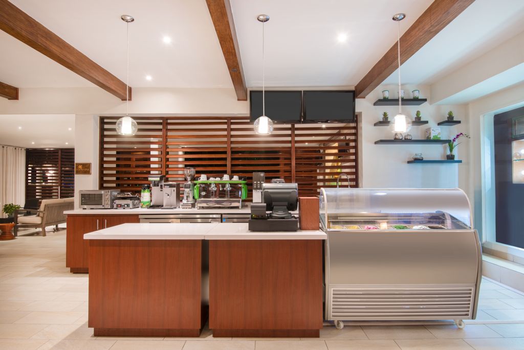 Holiday Inn Aruba All Inclusive - VisitAruba.com