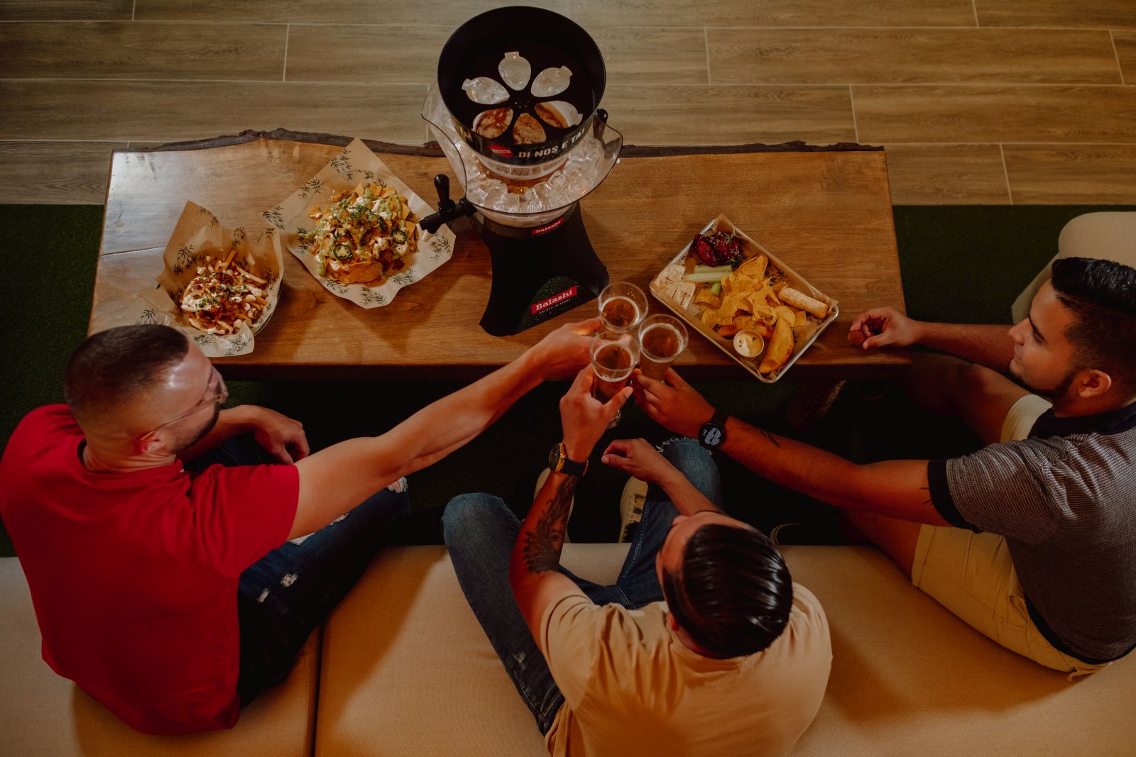 5 o'Clock Par & Chill - VisitAruba.com