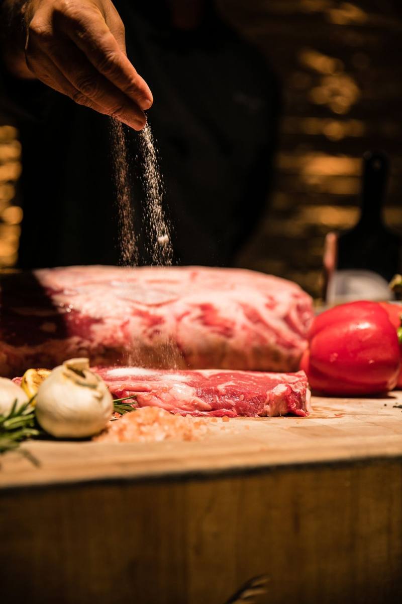 Aruba Restaurants - L. G. Smith's Steak and Chop House - Renaissance ...