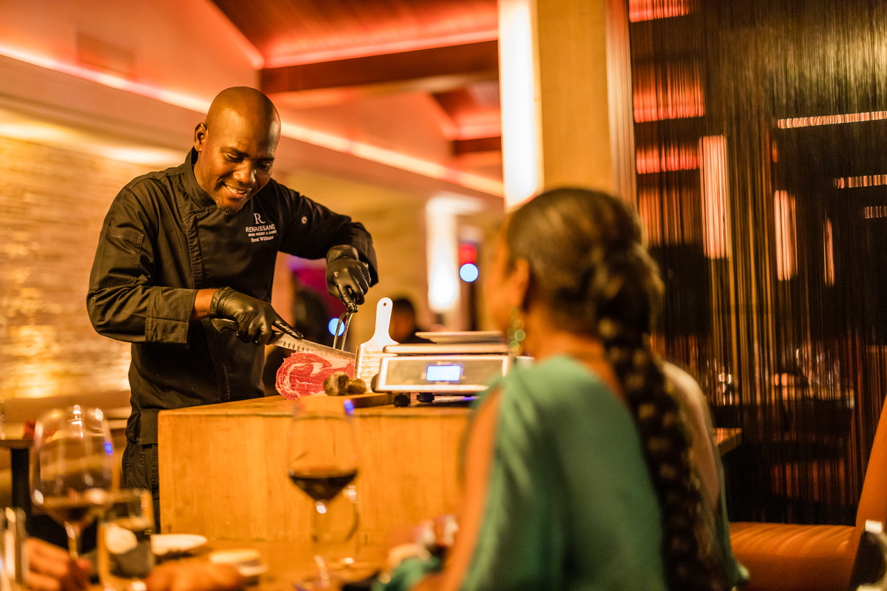 Aruba Restaurants - L. G. Smith's Steak and Chop House - Renaissance ...