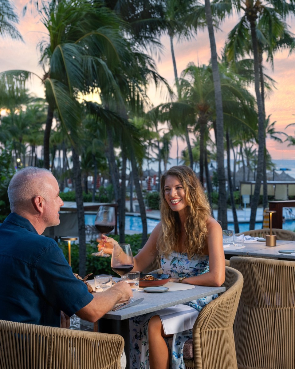 Aruba Restaurants - Sunset Grille - Hilton Aruba Caribbean Resort and ...
