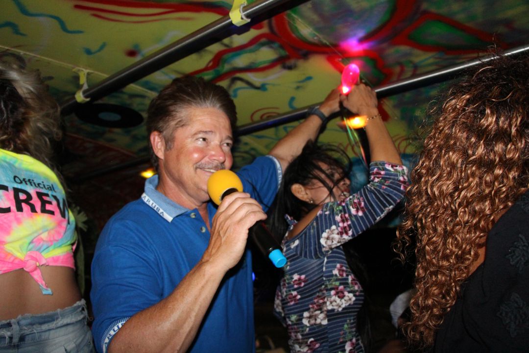 VisitAruba.com - Bar Jam Tour - Karaoke Party Bus