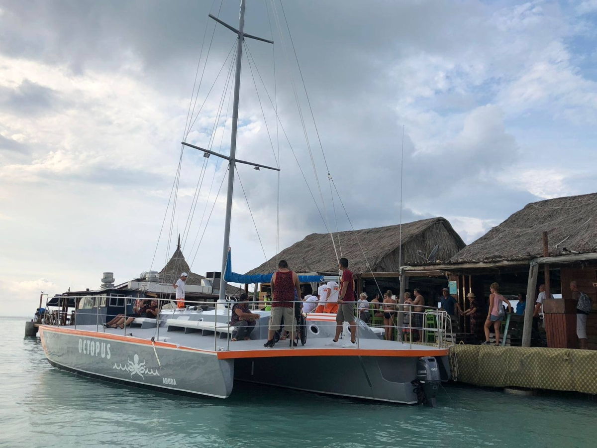 Octopus Sailing Aruba | VisitAruba.com